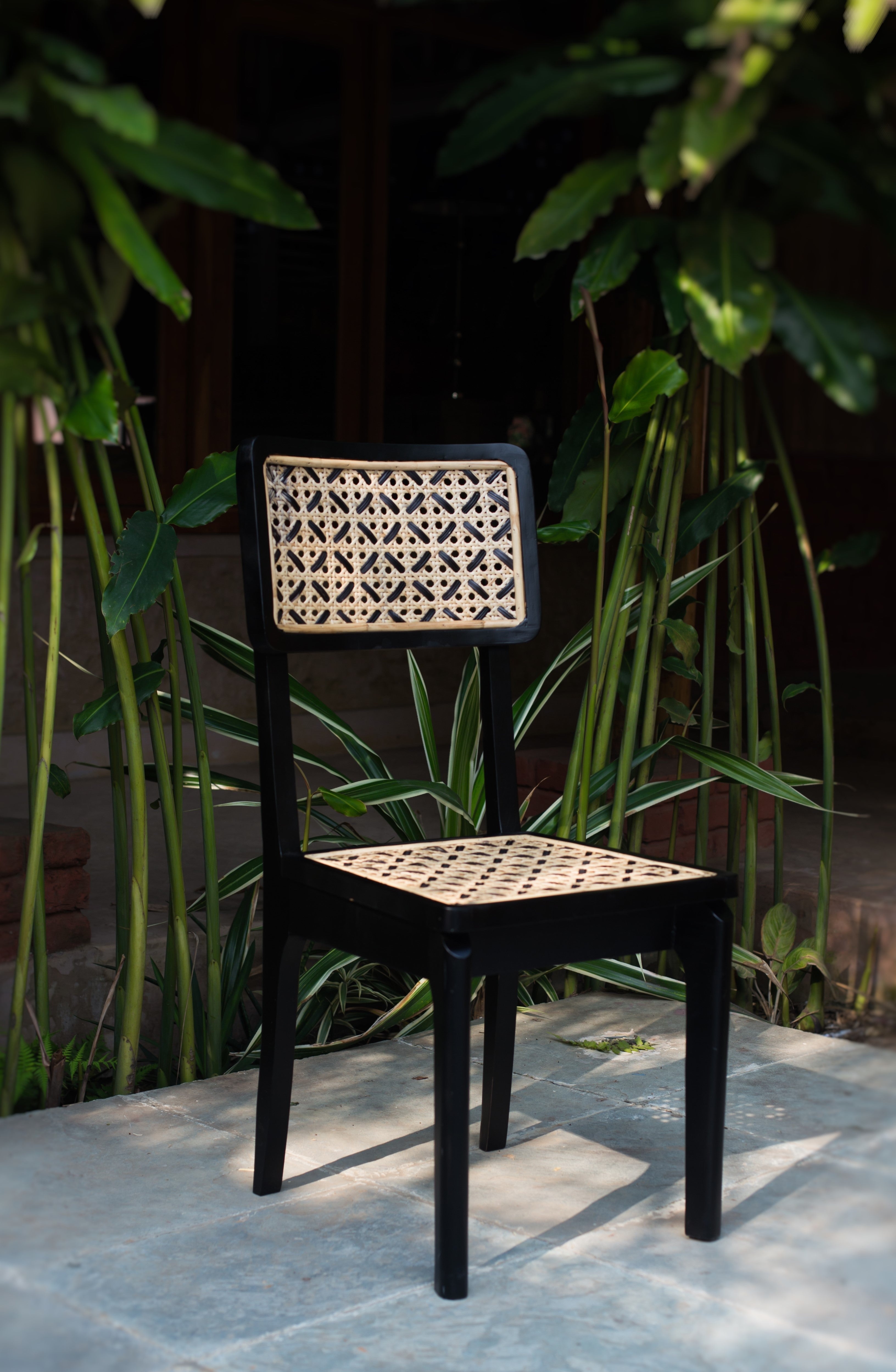 Pulie Dining chair| Natural & Black – Cane Concept